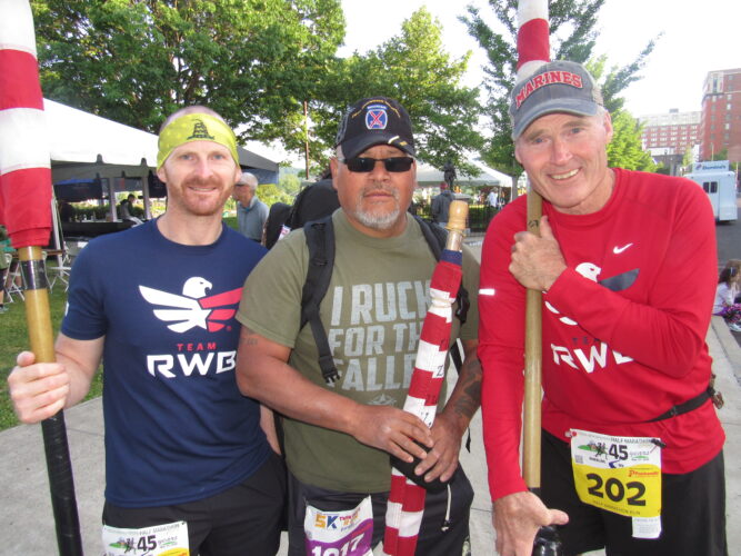 Runners honor fallen soldiers by carrying flag | News, Sports, Jobs ...